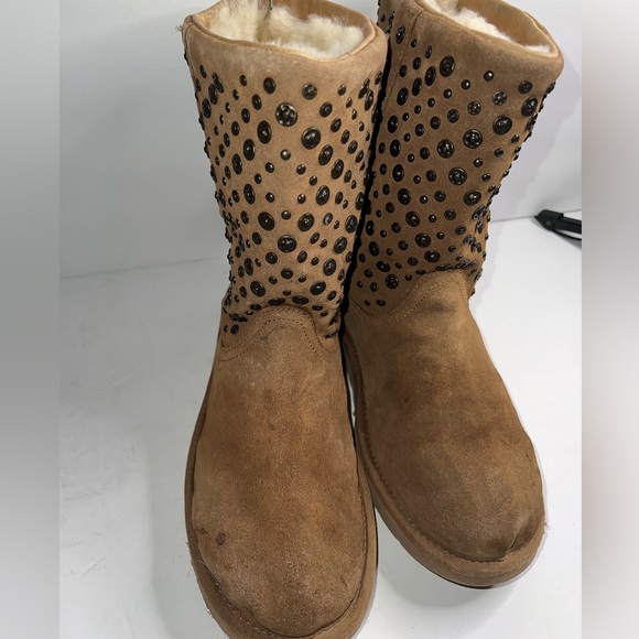 UGG | Shoes | Ugg Classic Light Brown Boots No Tears Or Stains Normal ...